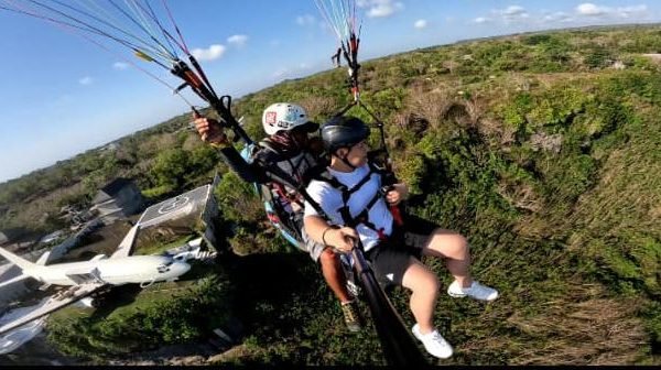 Paragliding Bali: Uluwatu cliff & Nusa Dua beach aerial tours - Bali ...
