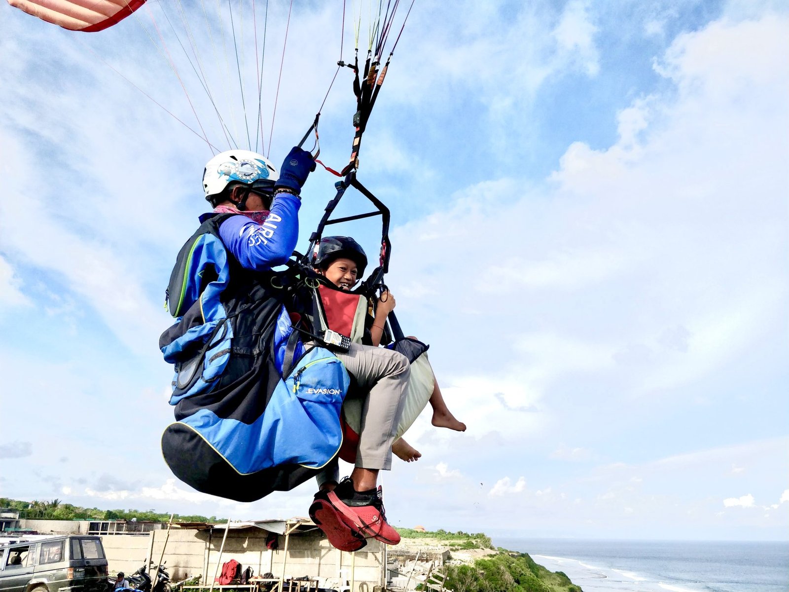 Paragliding Bali: Uluwatu cliff & Nusa Dua beach aerial tours - Bali ...